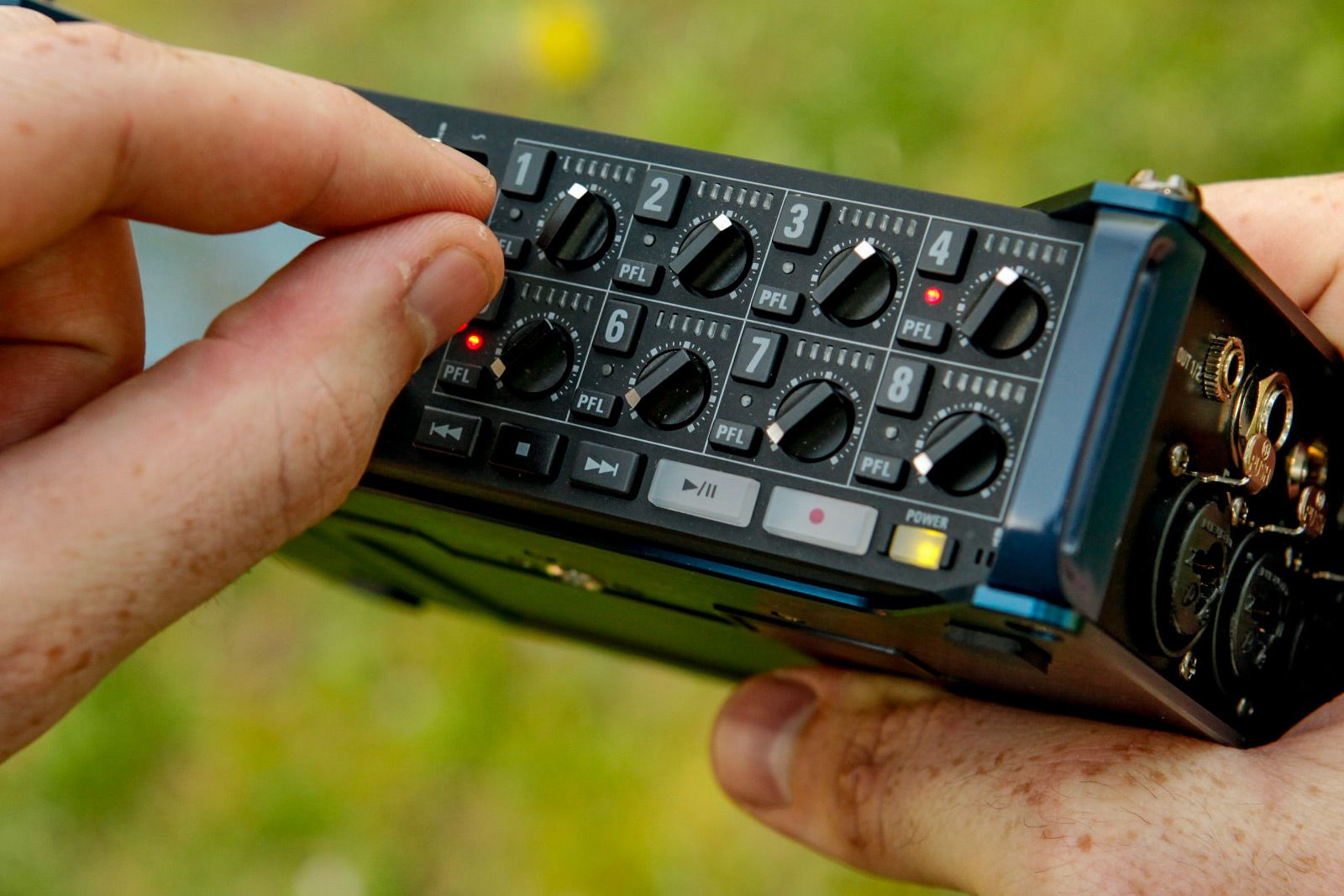 F8n Field Recorder | Buy Now | ZOOM